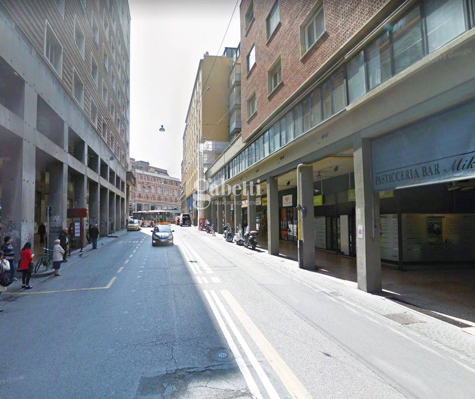 Locale commerciale in Vendita