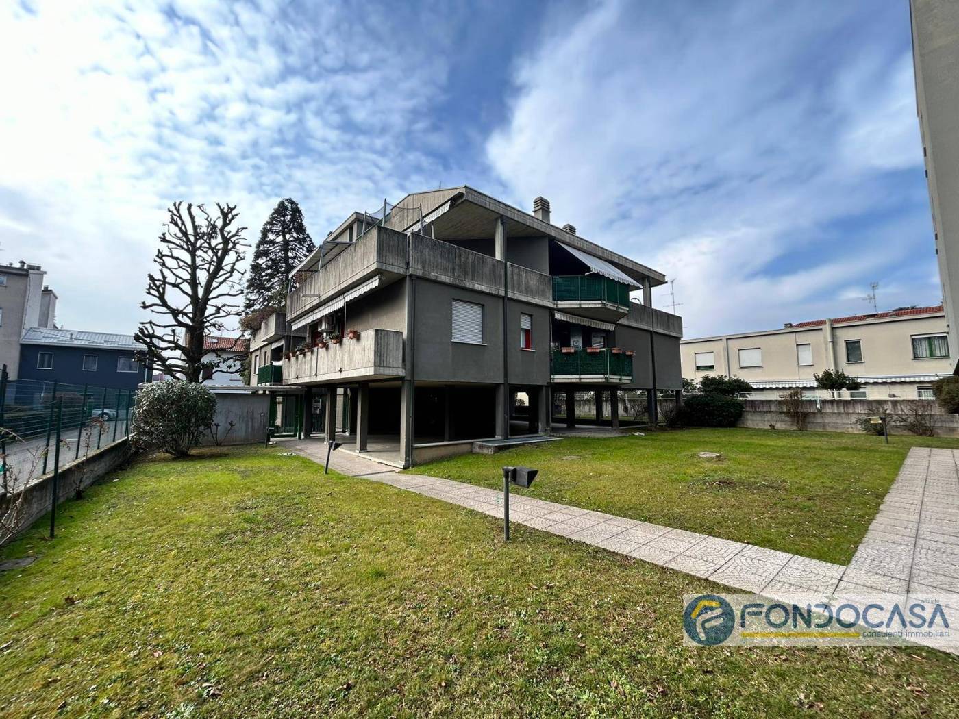 Bilocale via Prealpi, Meda