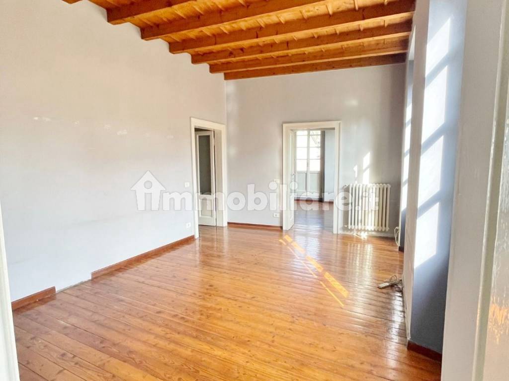 Vendita Appartamento Merate. Quadrilocale, Buono stato, primo piano ...