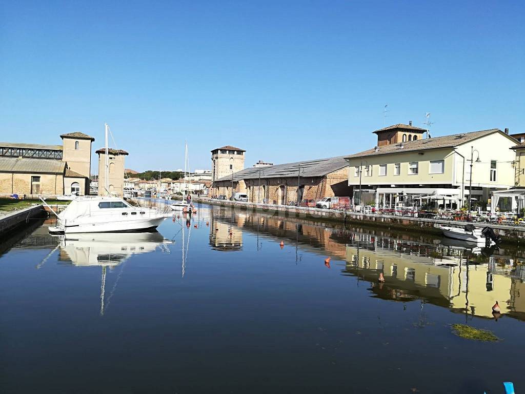 Locale commerciale in Vendita