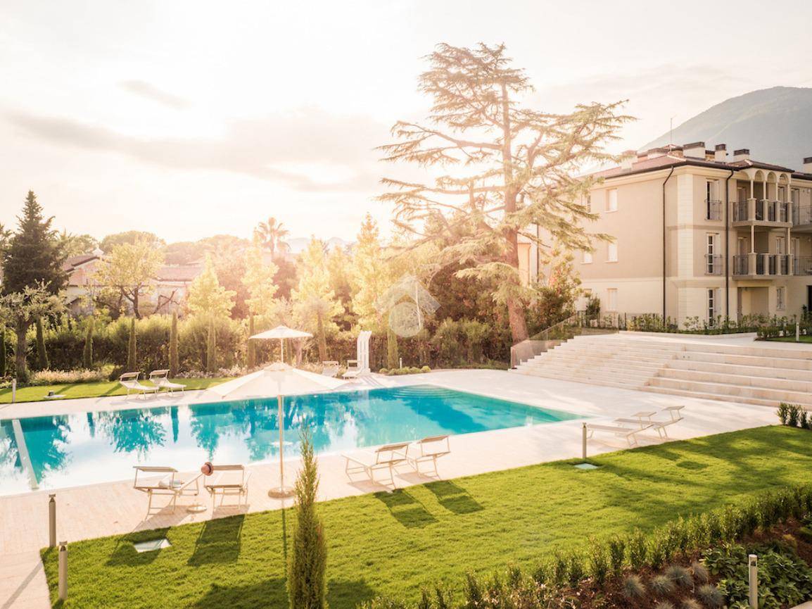 Bilocale viale Ugo Foscolo 134, Toscolano Maderno, Toscolano-Maderno