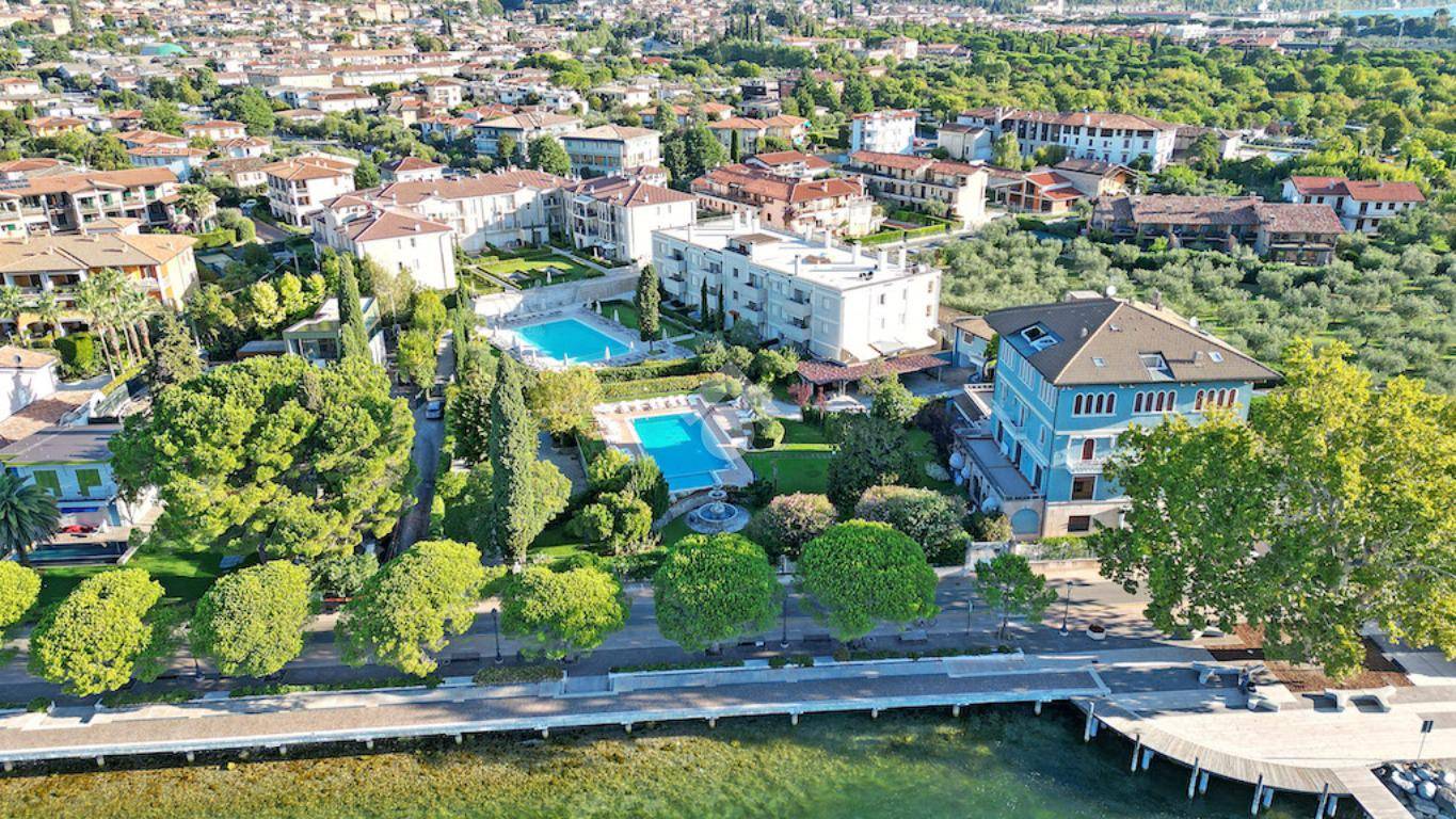 Bilocale viale Ugo Foscolo 134, Toscolano Maderno, Toscolano-Maderno