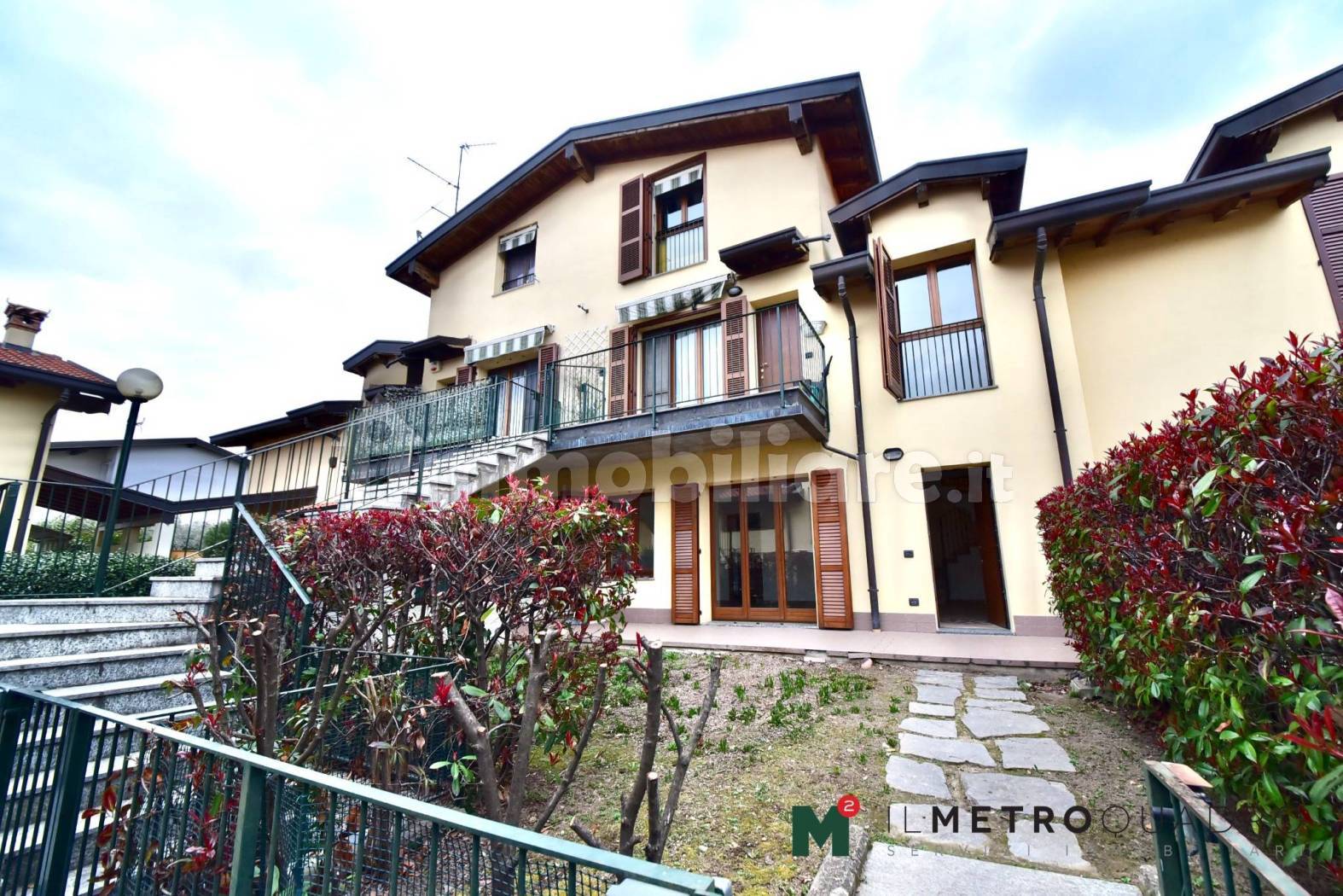 Trilocale via Lambro 5, Centro, Inverigo