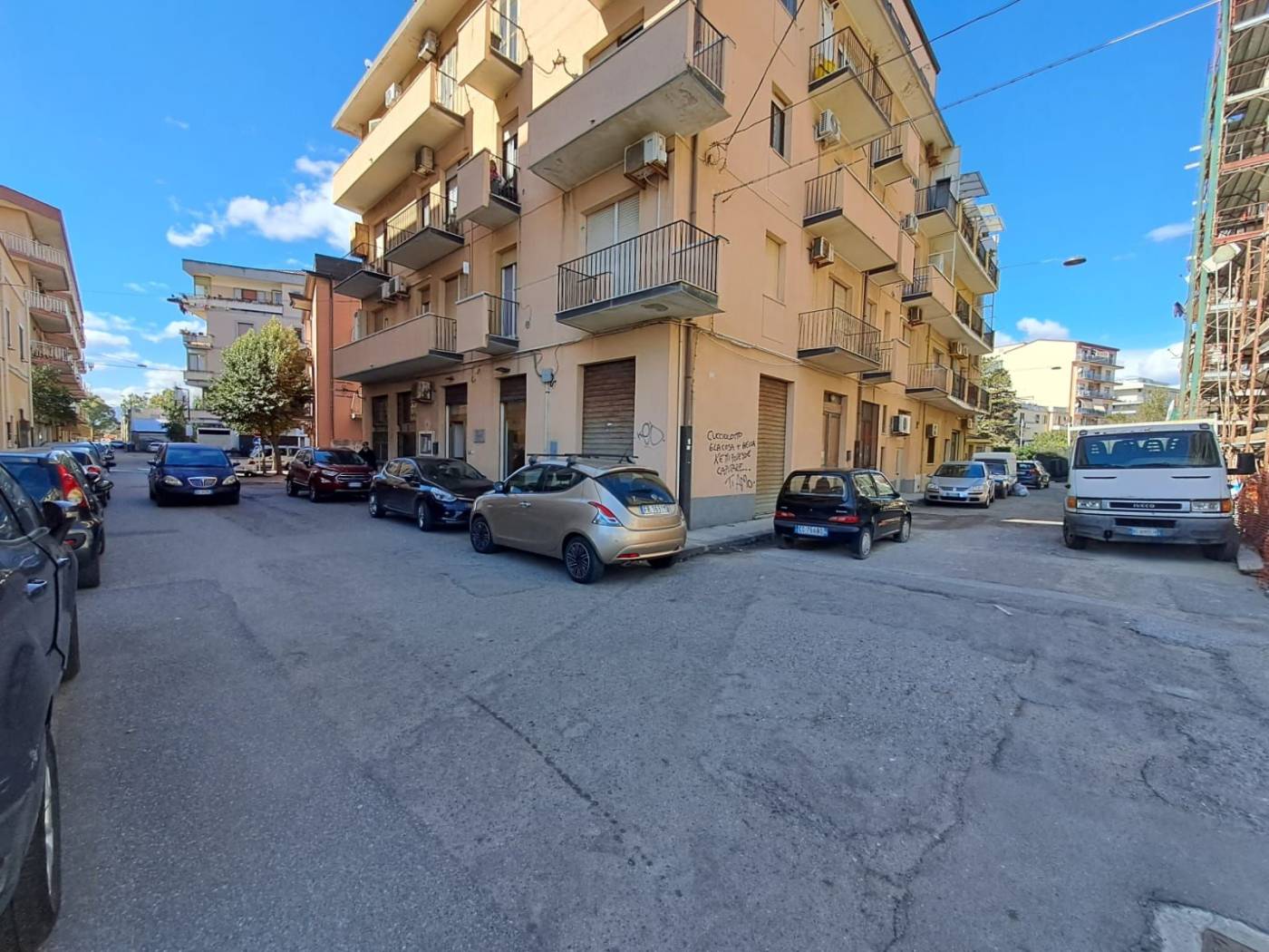 Locale commerciale in Vendita