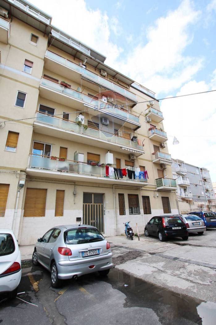 Trilocale via Pietro Novelli 79, Tica - Zecchino, Siracusa