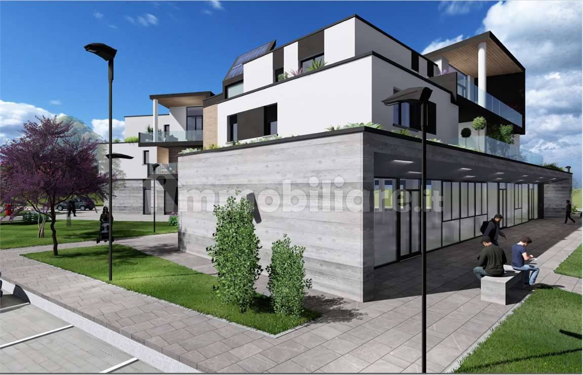 Trilocale nuovo, primo piano, Centro, Correggio