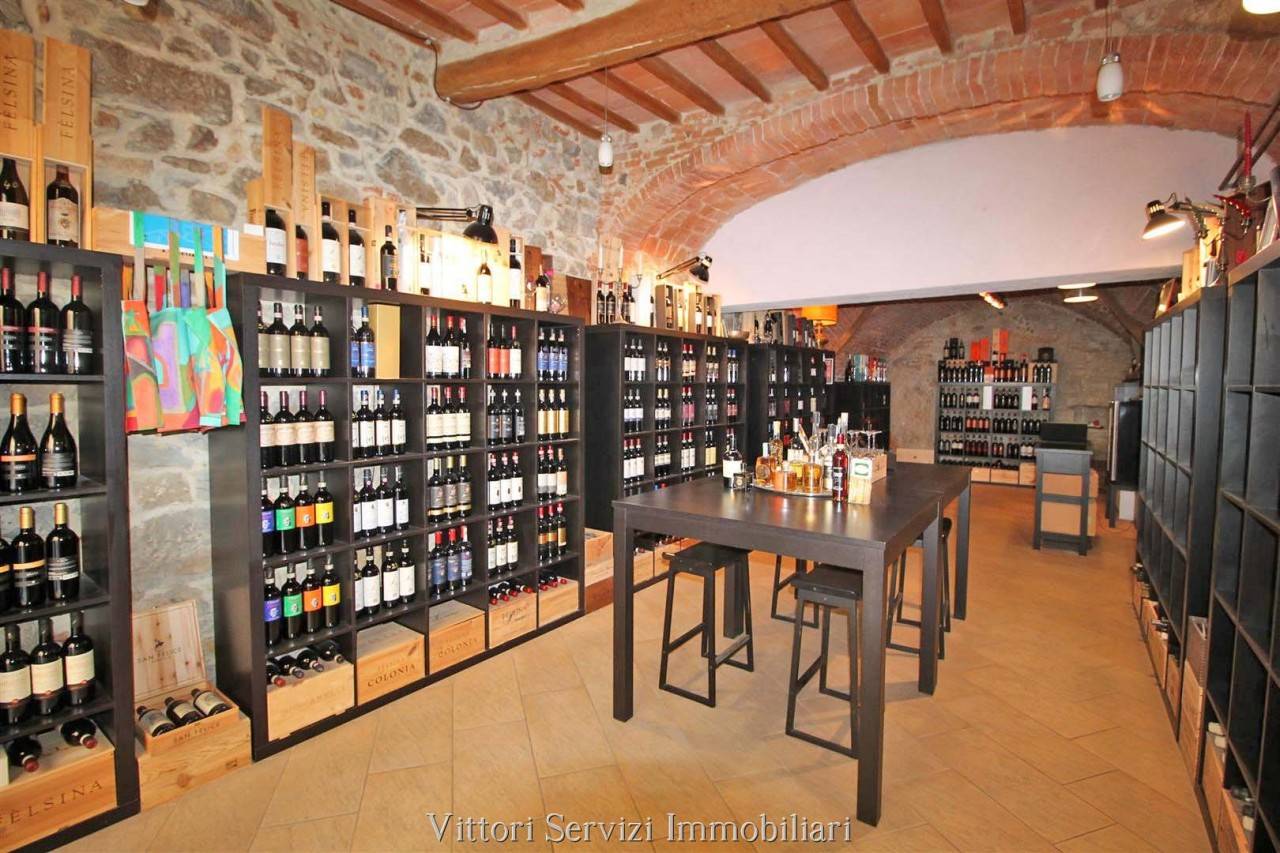 Locale commerciale in Vendita