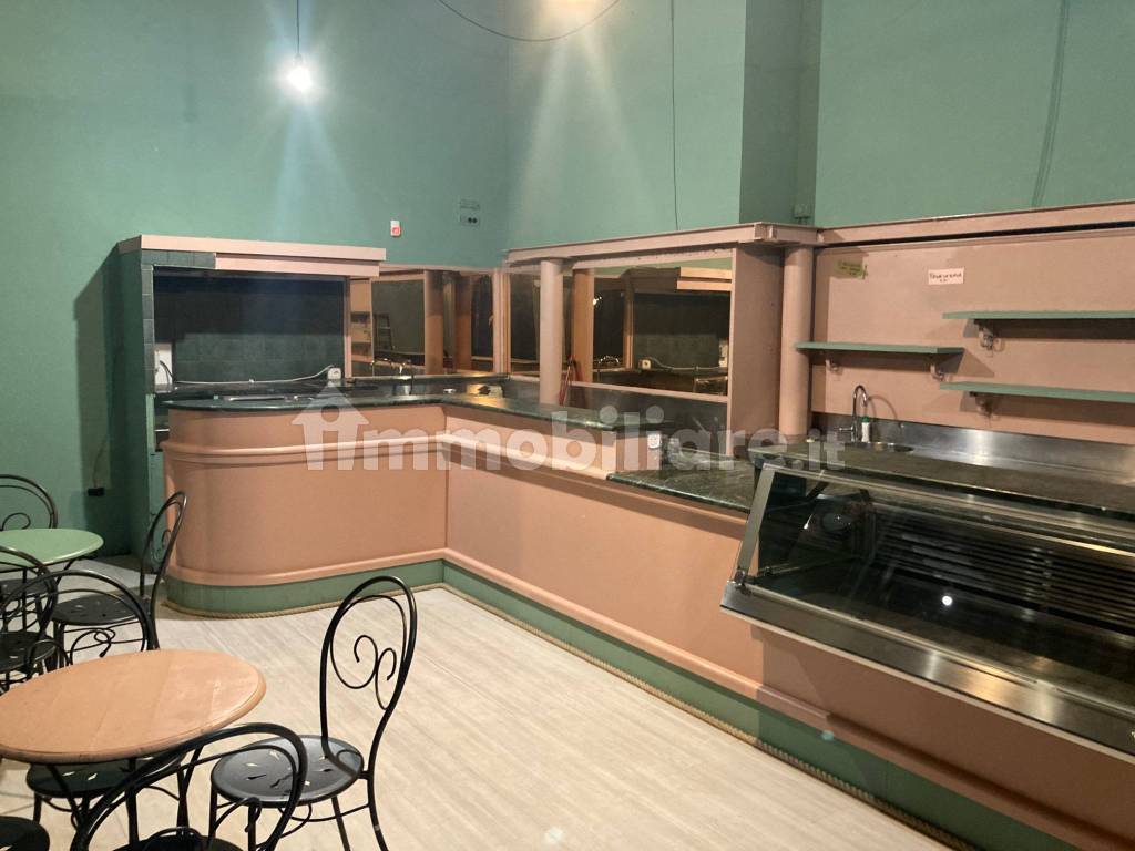 Bar via Pisa 29, Massa, Rif. 101518833 - Immobiliare.it