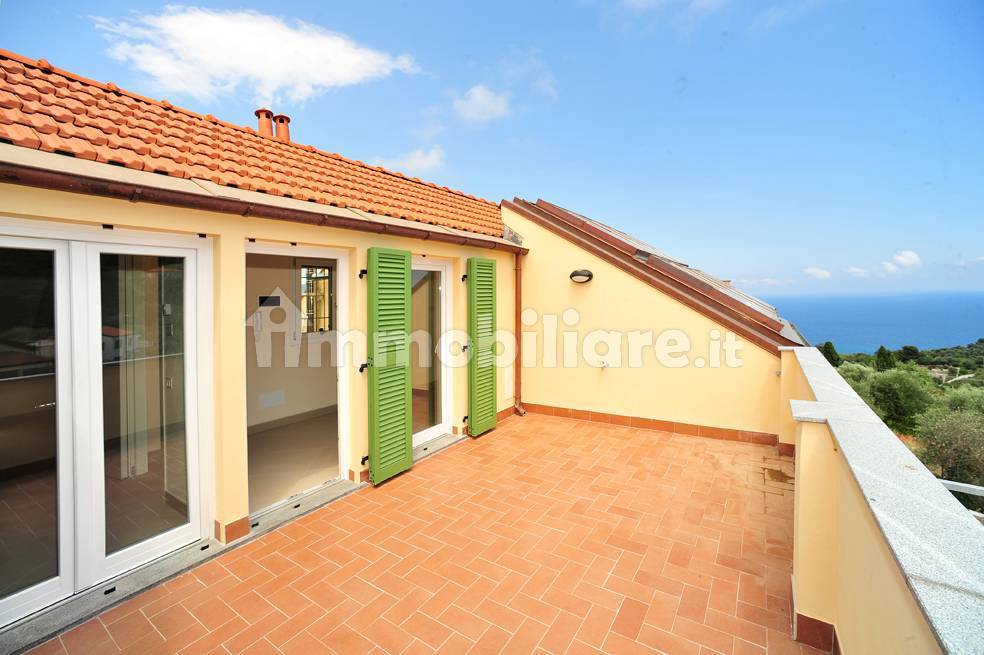 Trilocale via La Pace, Centro, Diano Marina