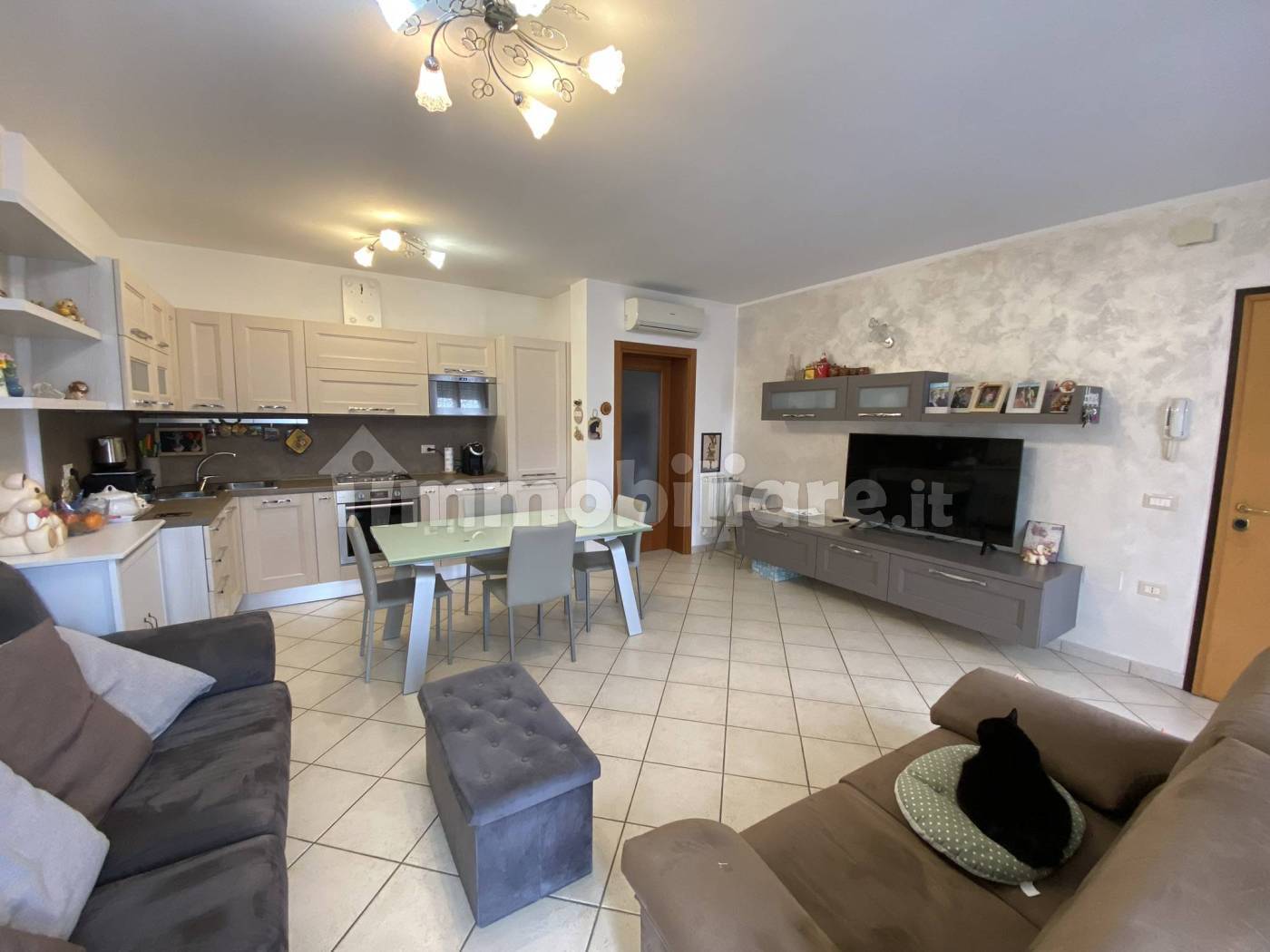 Bilocale via Romea 42, Centro, Taglio di Po