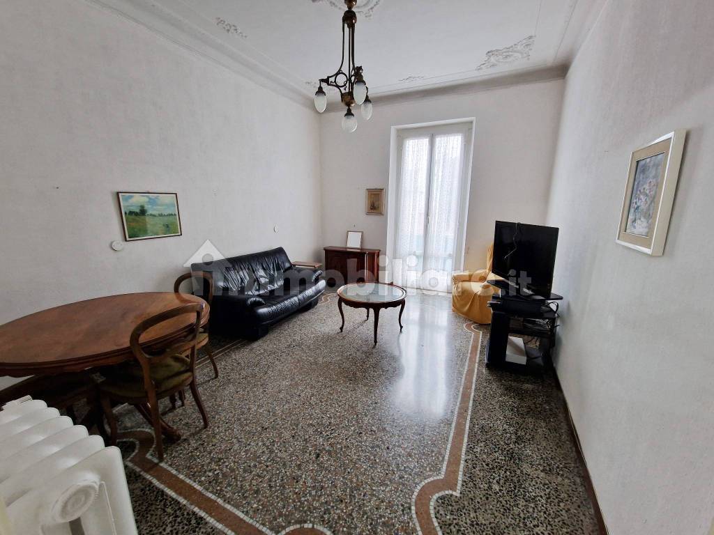 Affitto Appartamento Genova. Quadrilocale in largo Gaetano.... Buono ...