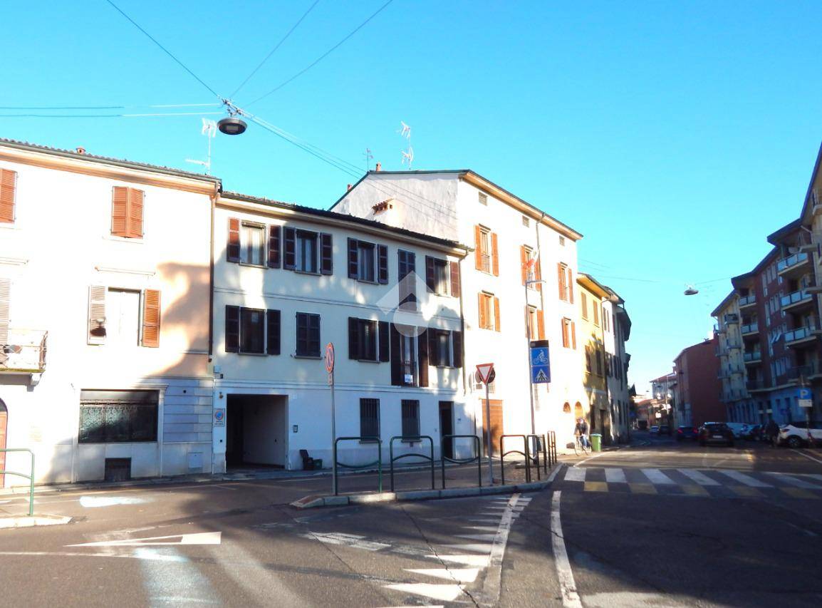 Trilocale via Santa Maria in Betlem 21, Centro, Cremona