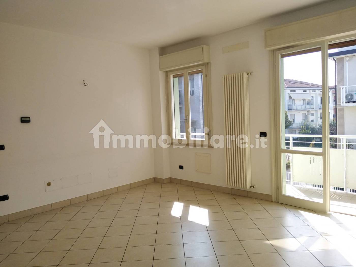 Trilocale via Faenza 25, Tombaccia, Pesaro