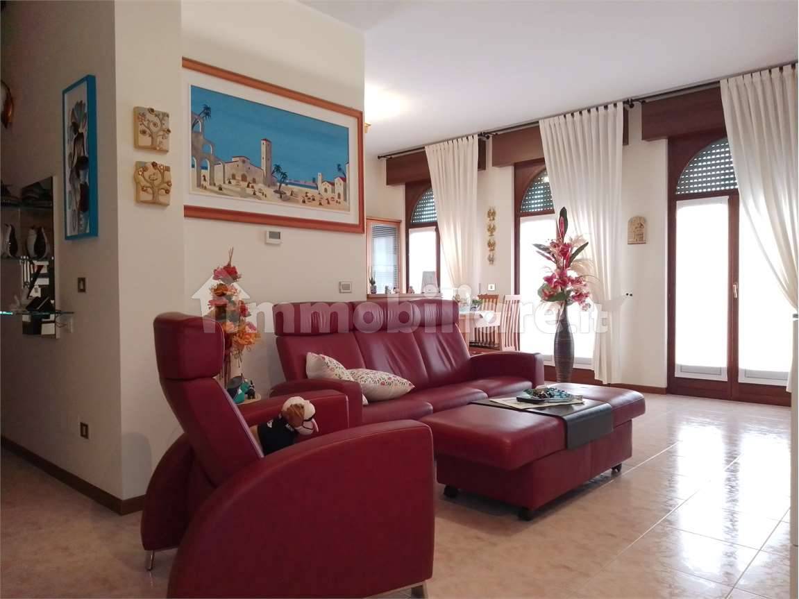 Appartamento via Galilei, Porto San Pancrazio, Verona