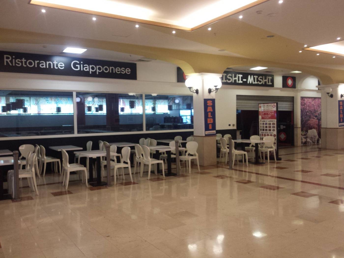 Locale commerciale in Vendita