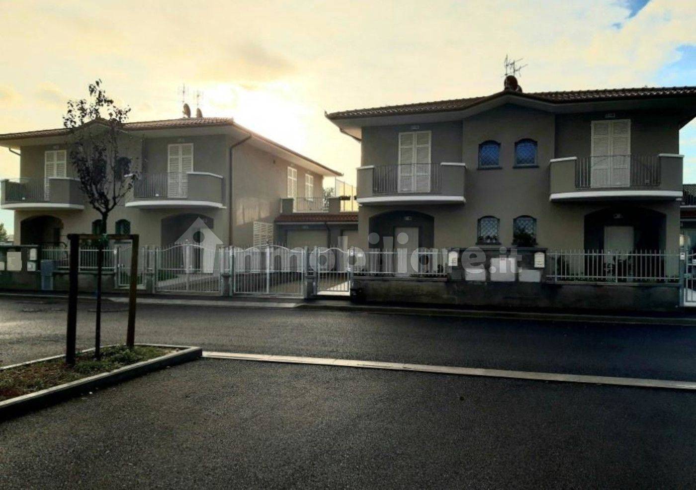 Terratetto unifamiliare via dei Cerchi, 20, Centro, Fucecchio