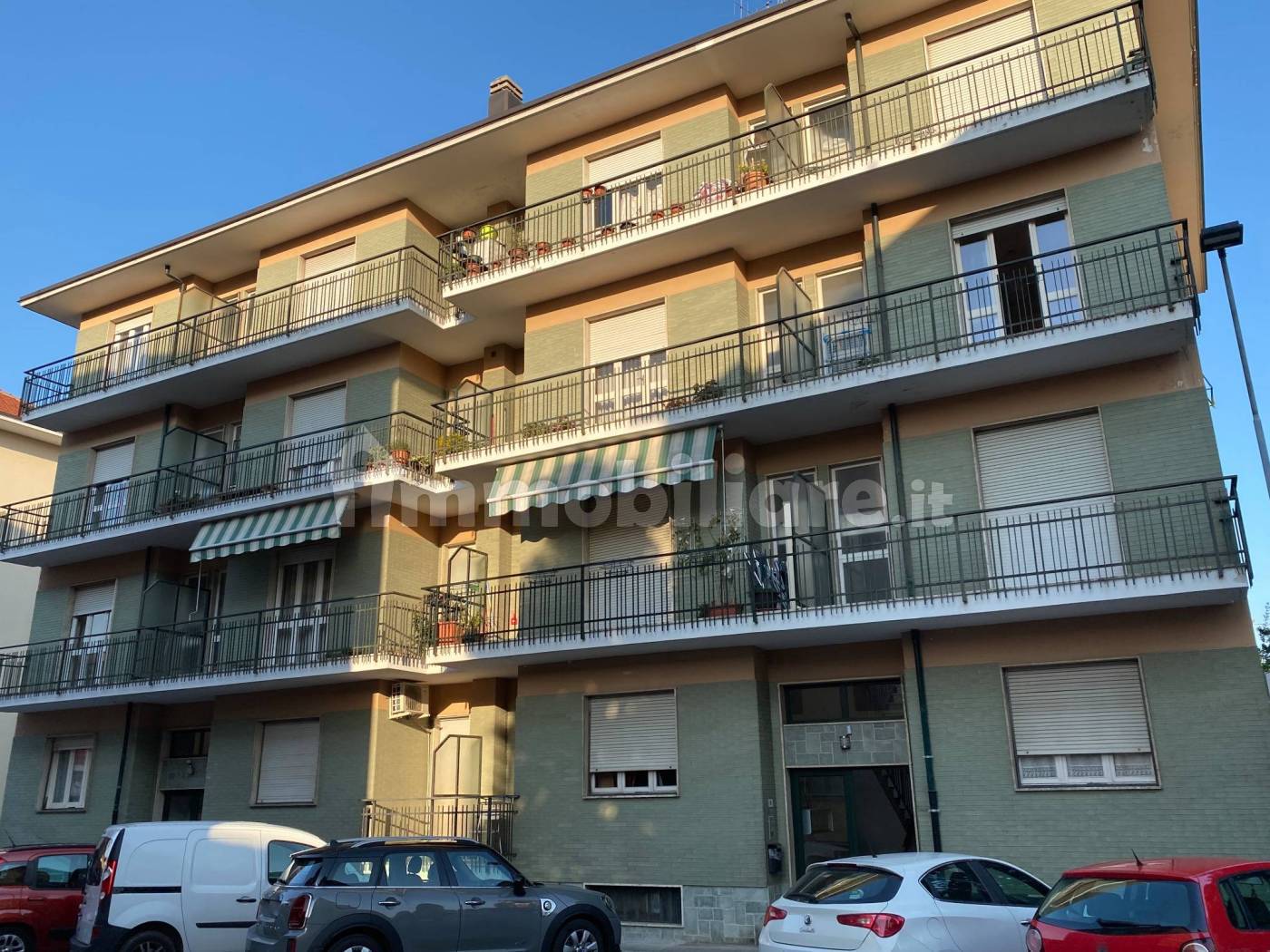 Trilocale via Alessandro Pertini, Centro, Bra