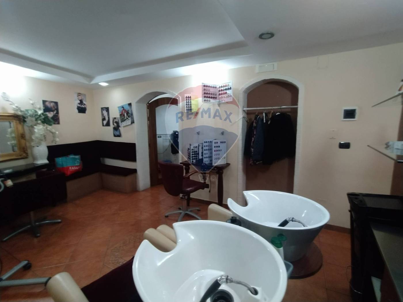 Locale commerciale in Vendita