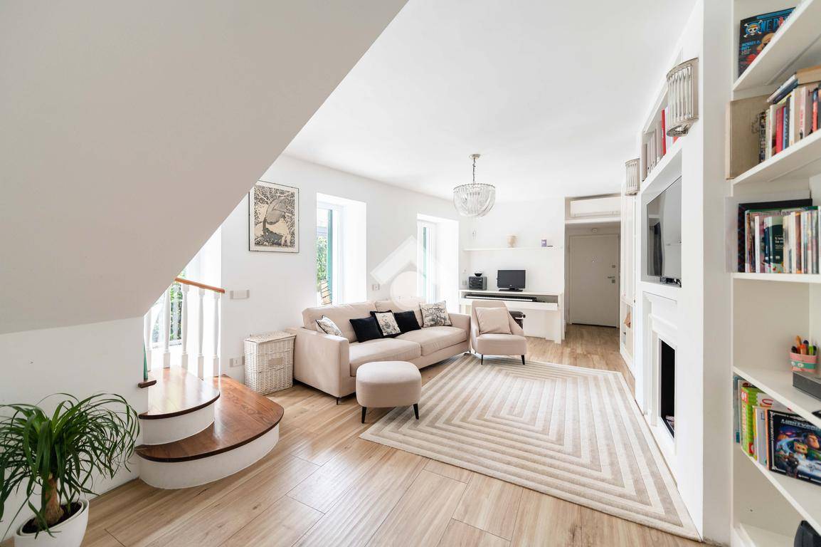 Quadrilocale ottimo stato, Medaglie d'Oro, Roma