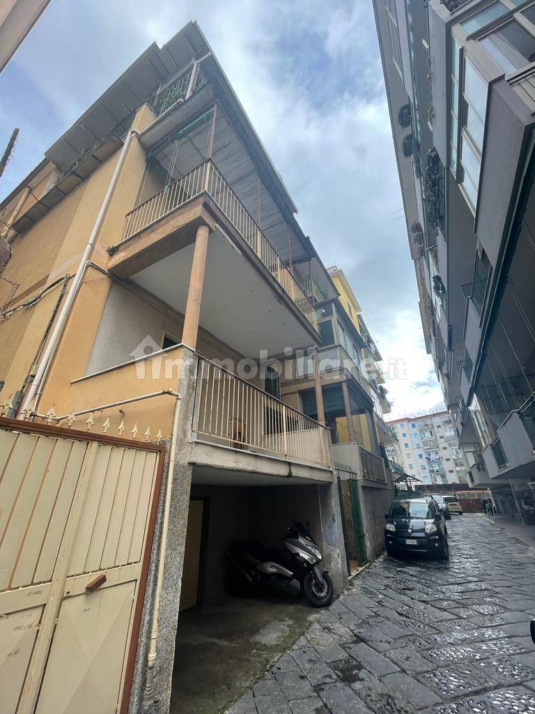 Trilocale via Cimaglia, Torre del Greco