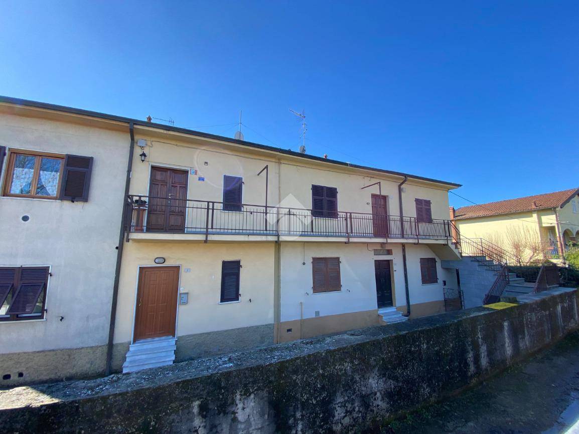 Trilocale via I° Maggio 9, Piano Di Follo, Follo