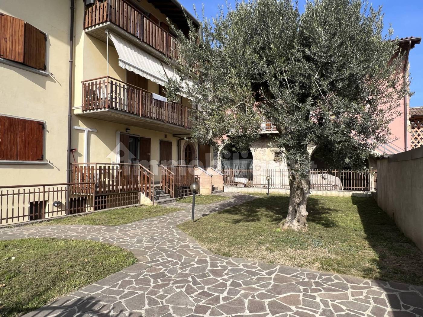 Trilocale via Guglielmo Marconi, Barzana