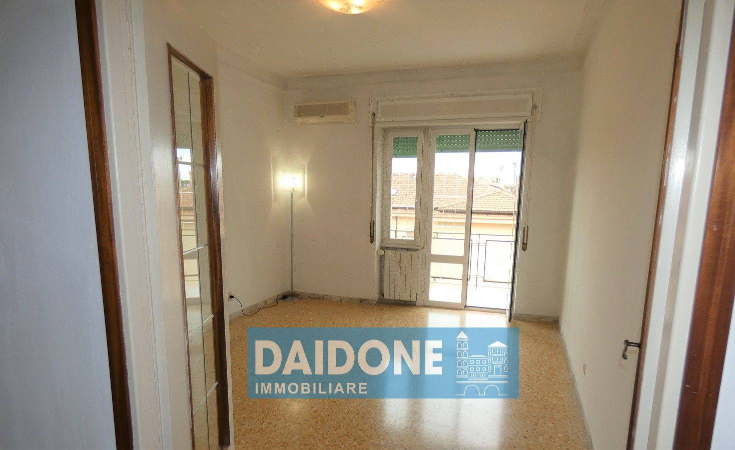 Appartamento viale Ugo Foscolo 40, Sorgenti, Livorno