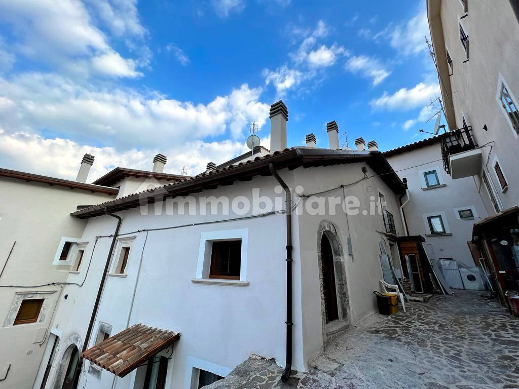 Trilocale via Madonna dell&#x27;Assunta, Centro, Ovindoli