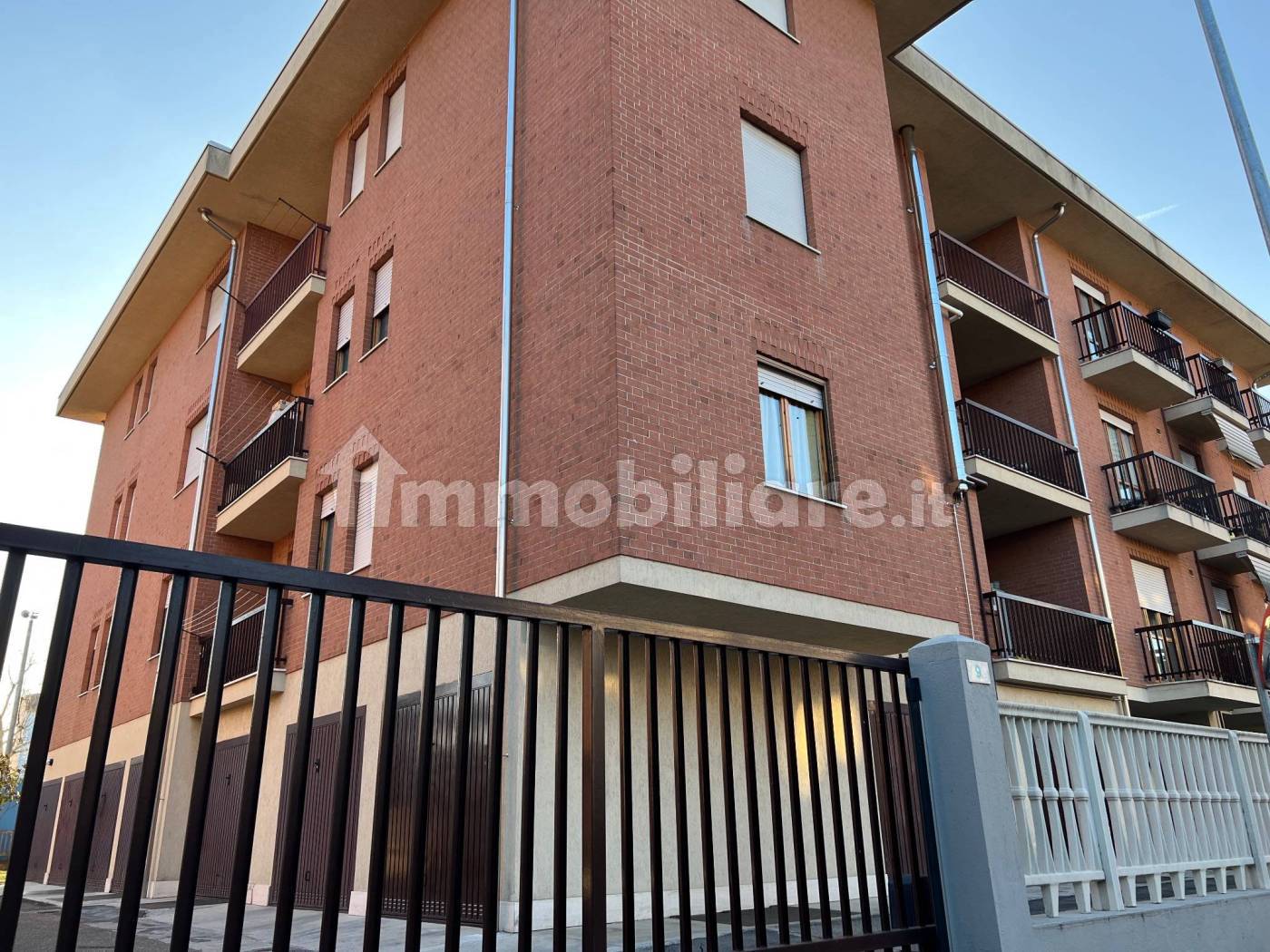 Quadrilocale via Eugenio Montale 11, Canelli