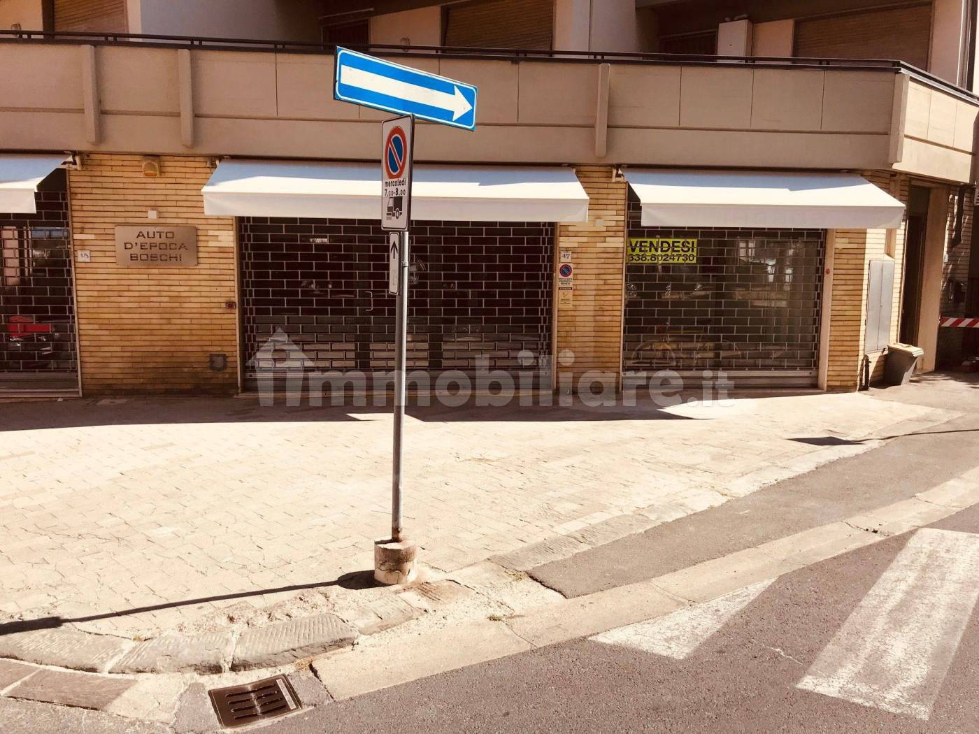 Locale commerciale in Vendita
