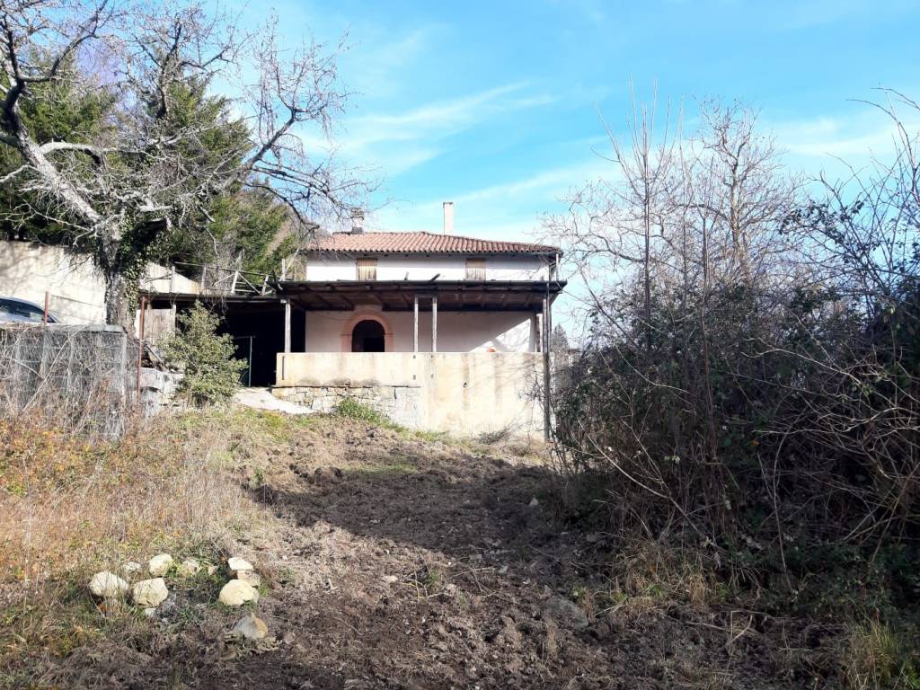 Vendita Rustico Castel d'Aiano. Da ristrutturare, 200 m², rif. 101572051