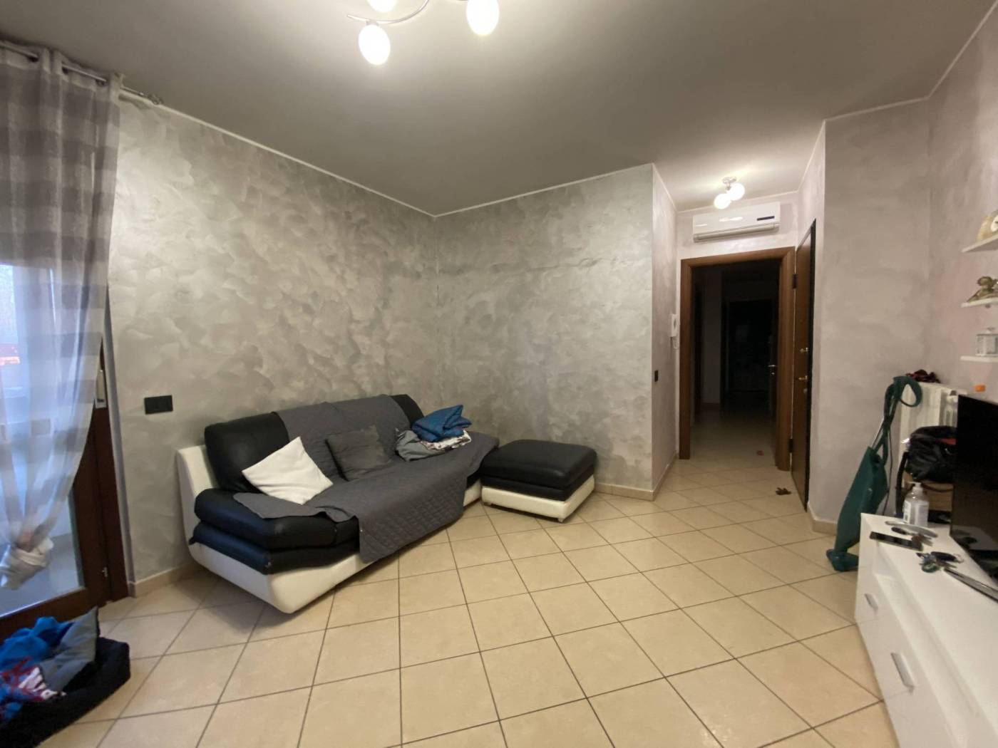 Trilocale ottimo stato, terzo piano, Romentino