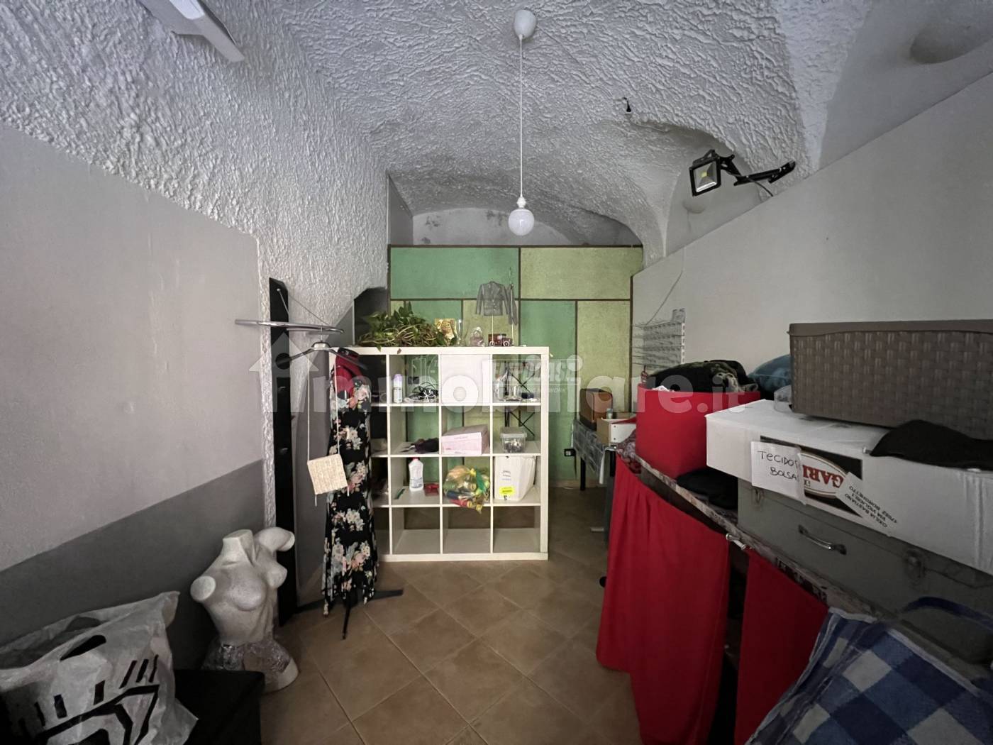 Locale commerciale in Vendita