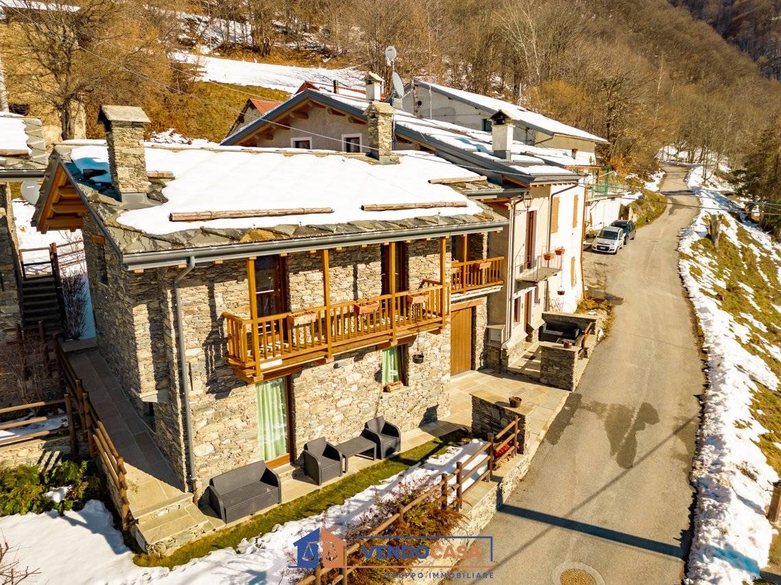 Villa unifamiliare via Vernagli, Roburent