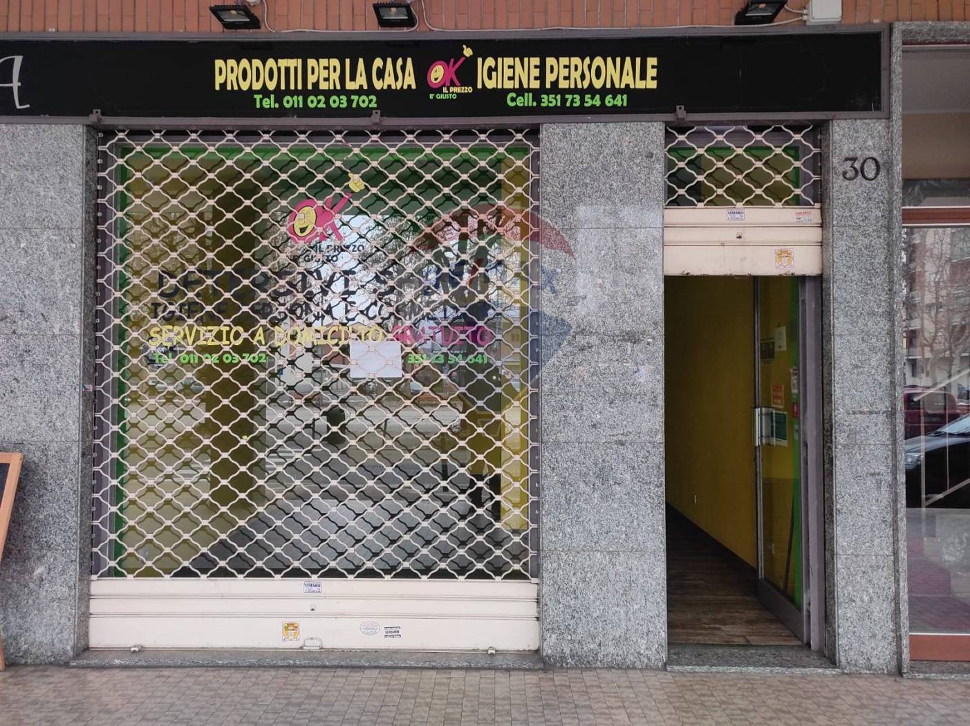 Locale commerciale in Vendita