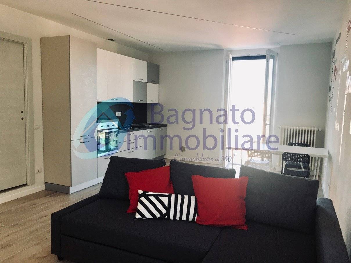 Trilocale via Pietro Micca 44, San Martino, Novara