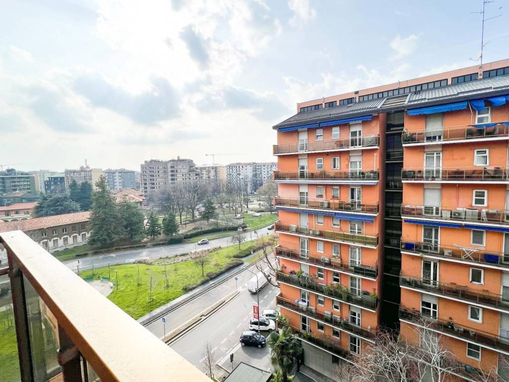 Vendita Appartamento Milano. Bilocale in viale Caterina da Forlì 58. Da ...