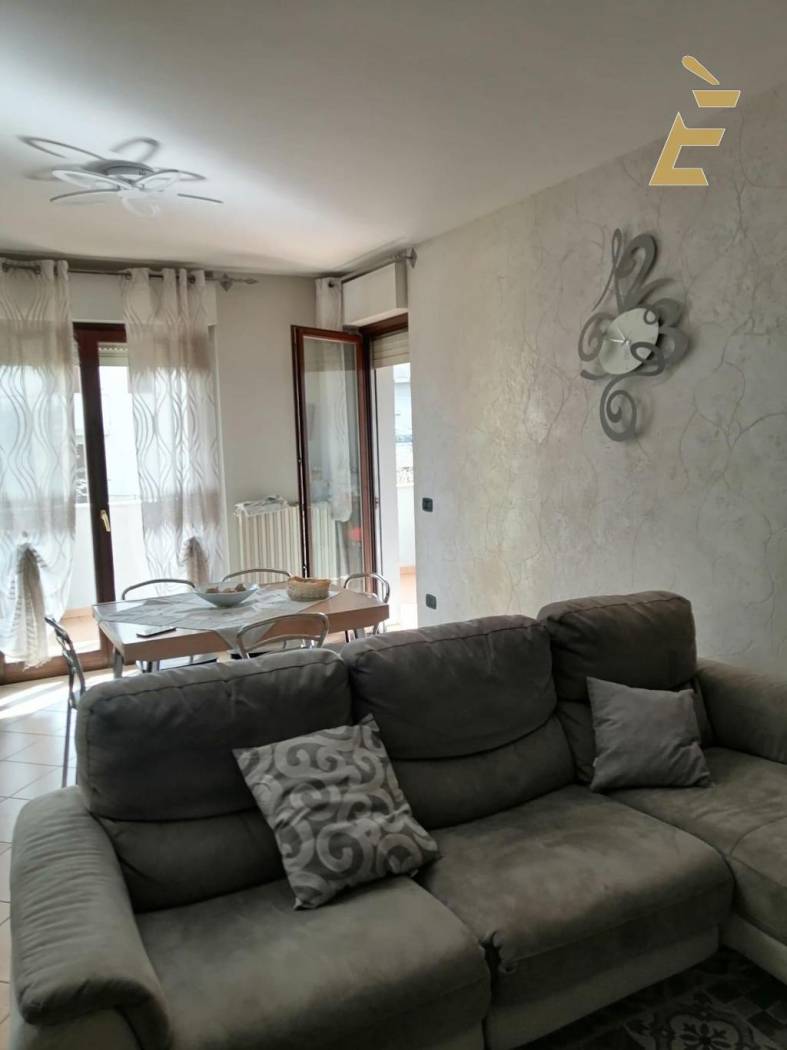 Quadrilocale buono stato, secondo piano, Tirino, Pescara