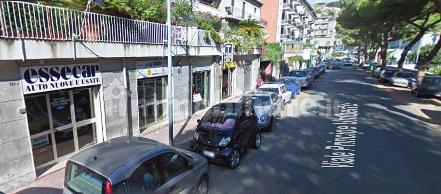 Locale commerciale in Vendita