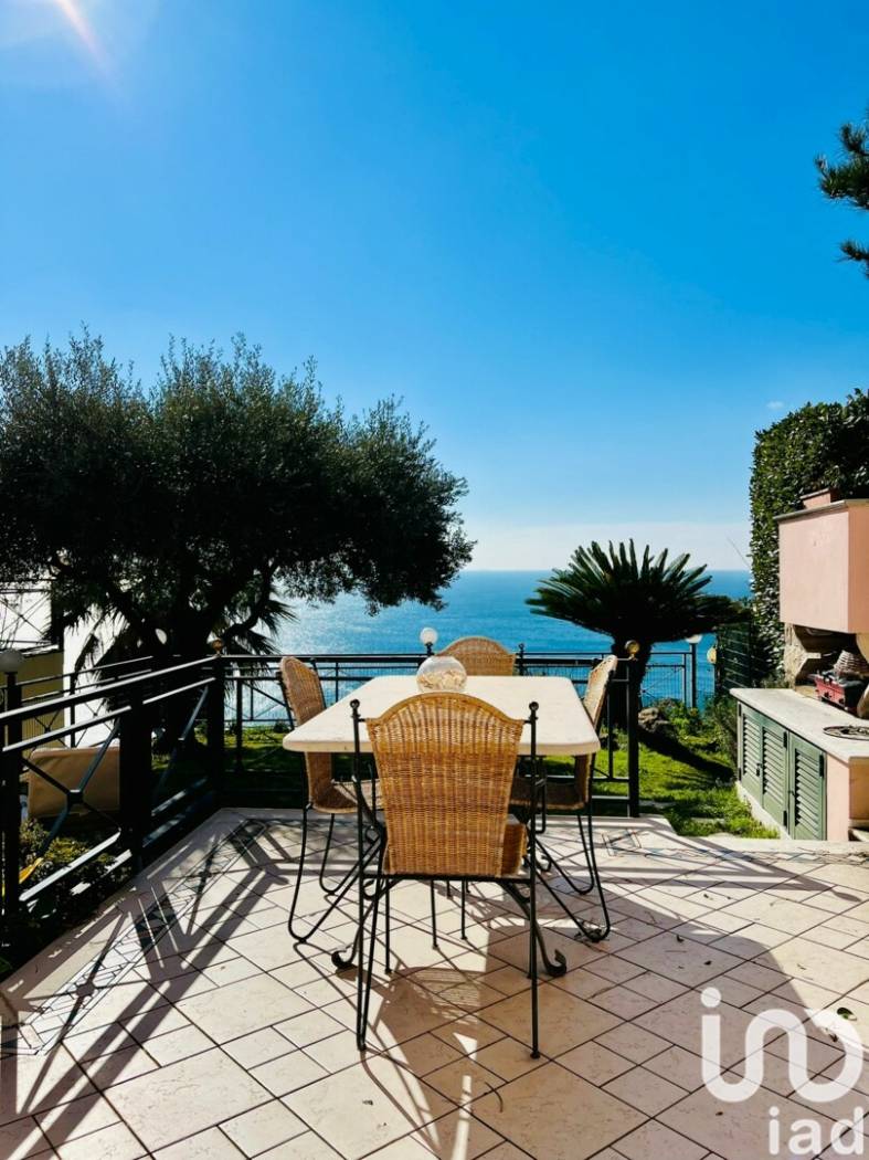 Quadrilocale via Privata del Quadrifoglio 32, Pineta, Arenzano