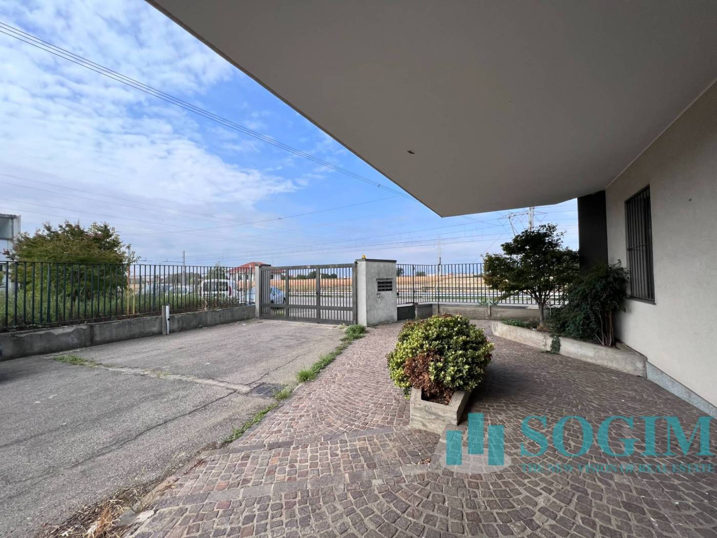 Locale commerciale in Vendita