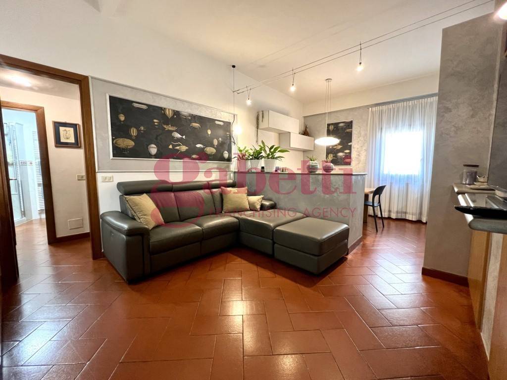 Trilocale via Sant'Agostino, Santo Spirito, Firenze