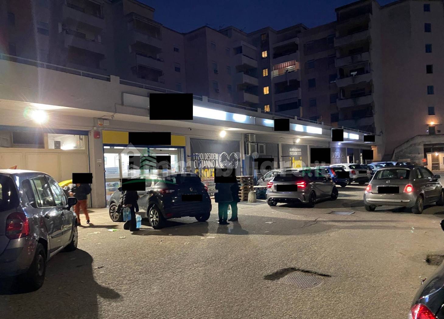 Locale commerciale in Vendita