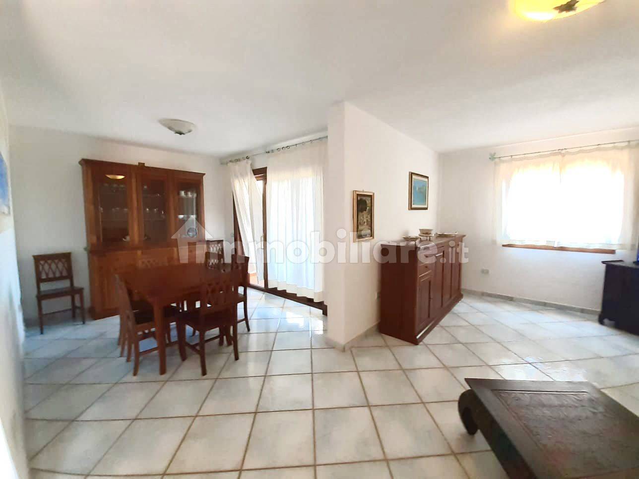 Quadrilocale buono stato, secondo piano, Golfo Aranci