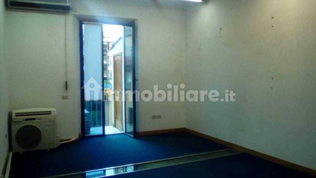 Bilocale viale Democrazia 10, Centro, Massa