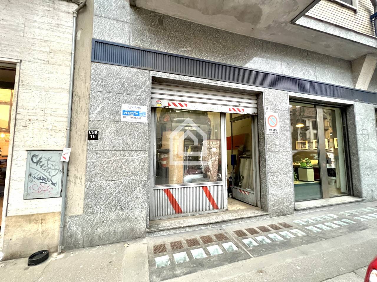 Locale commerciale in Vendita
