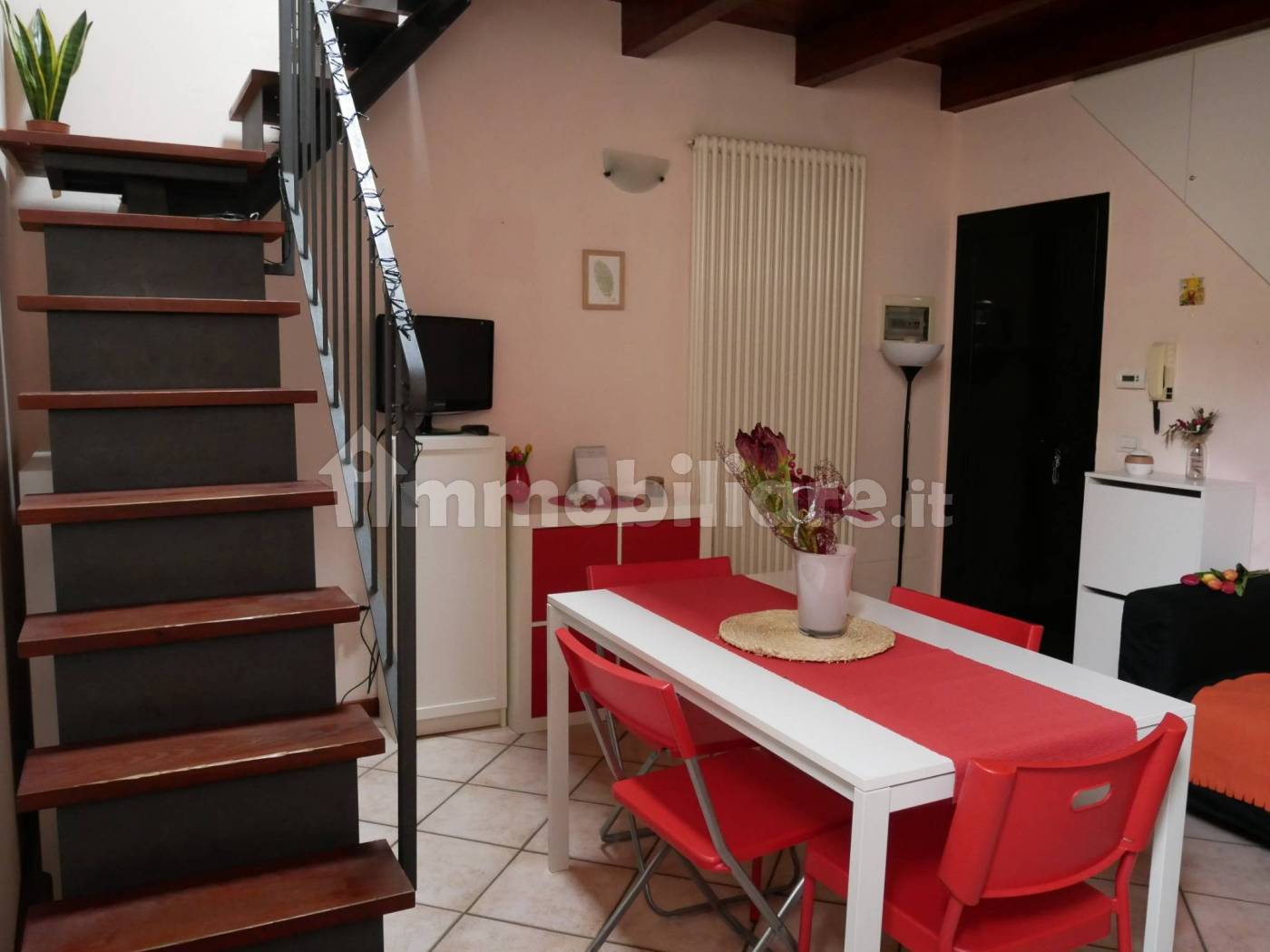 Bilocale ottimo stato, primo piano, Centro Storico, Fano