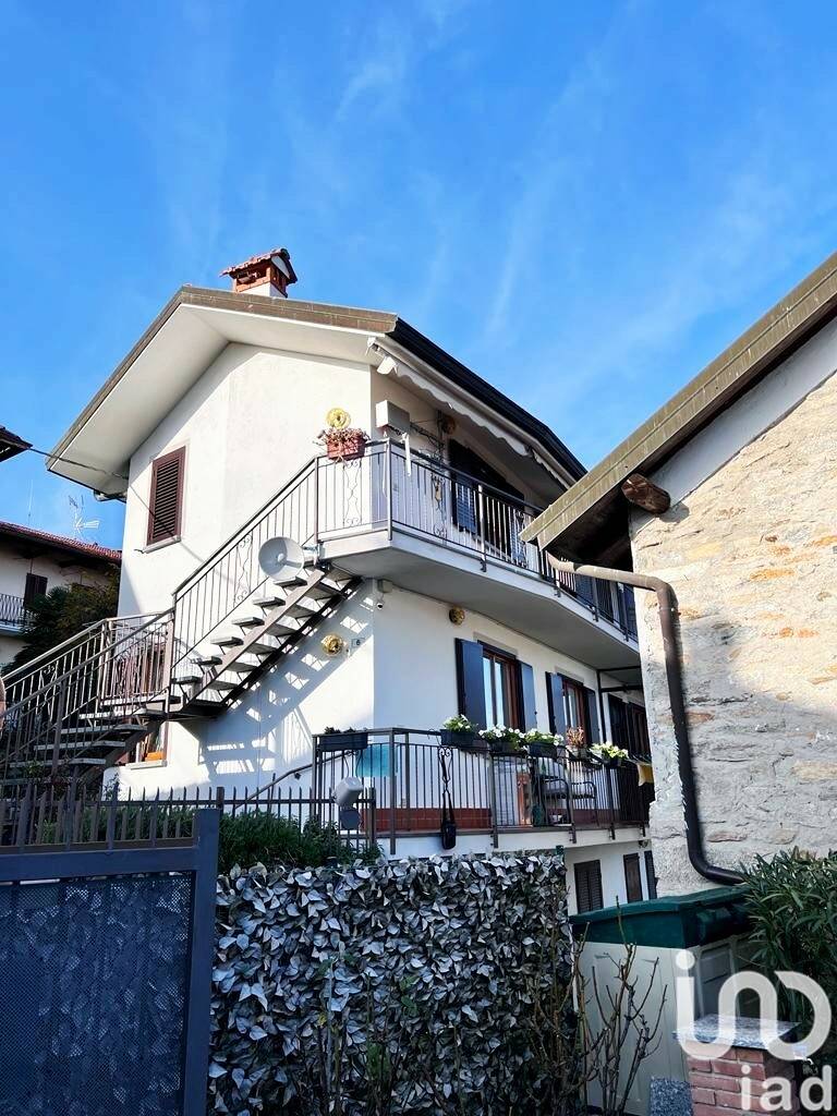 Trilocale via Dante Alighieri 6, Fosseno, Nebbiuno