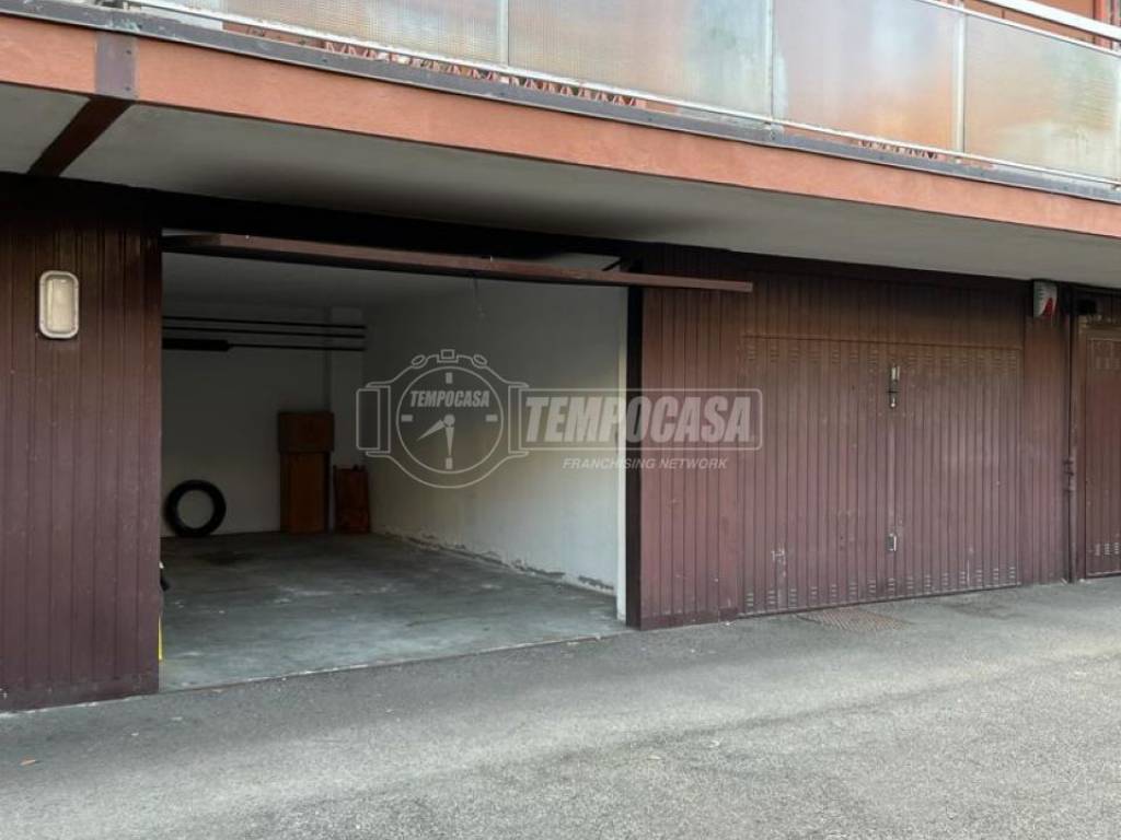 Garage - Box via Residenza Sassi 2, Segrate, Rif. 101625639 ...