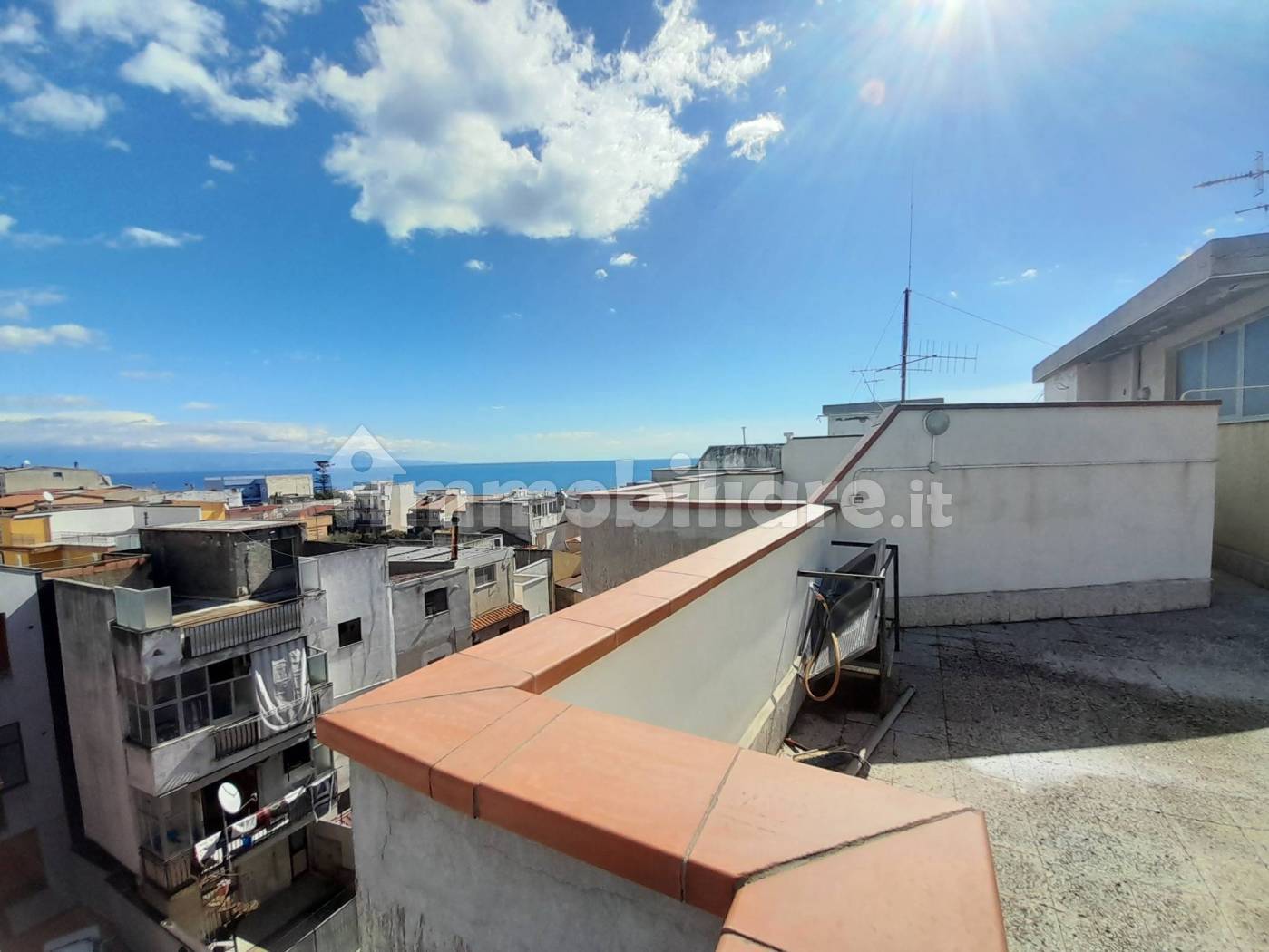 Trilocale via Savoca, Centro, Santa Teresa di Riva